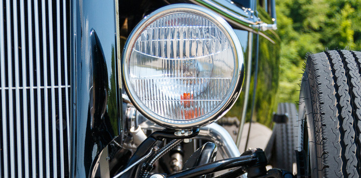 How Does a Halogen Light Bulb Work?