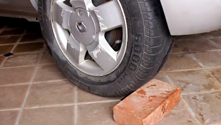How To Change A Flat Tire