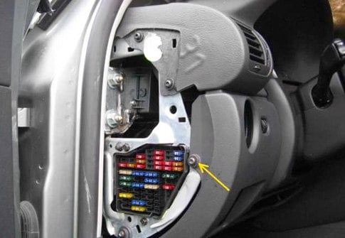 How to Check and Replace Fuses