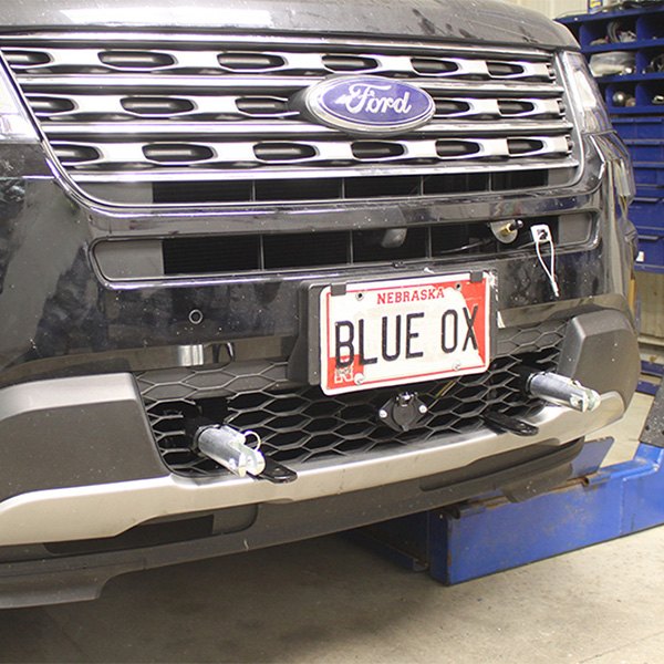 Blue Ox® - Ford Explorer 2016 Base Plate Kit with Removable Attachment Tabs