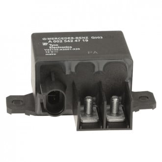 Auxiliary Battery Relays | CARiD