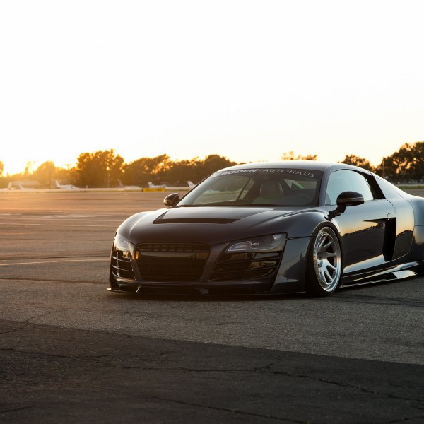 Custom 2008 Audi R8 - Images, Mods, Photos, Upgrades | CARiD.com Gallery