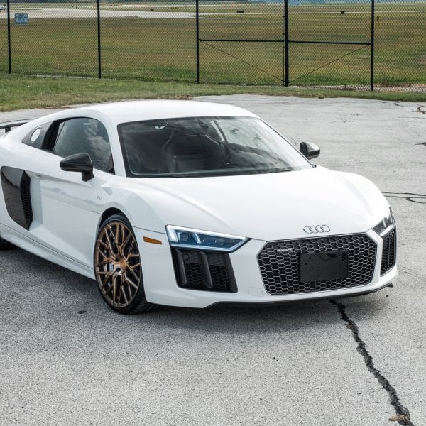 Custom Audi R8 - Images, Mods, Photos, Upgrades | CARiD.com Gallery