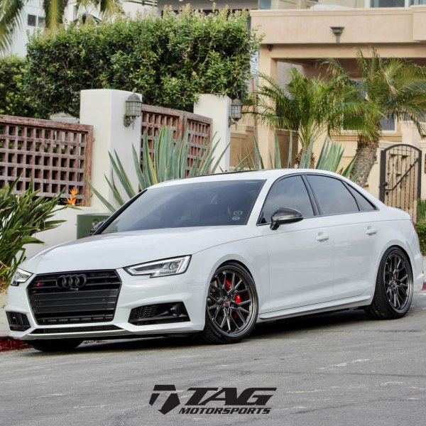 Custom Audi S4 - Images, Mods, Photos, Upgrades | CARiD.com Gallery