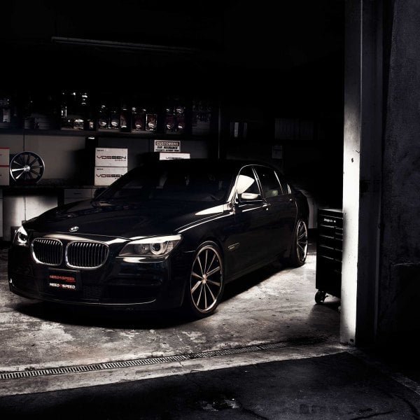 Custom BMW 7-Series - Images, Mods, Photos, Upgrades | CARiD.com Gallery