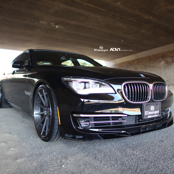 Custom BMW 7-Series - Images, Mods, Photos, Upgrades | CARiD.com Gallery