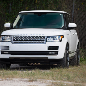 Deluxe White Range Rover on a Set of Custom Rims — CARiD.com Gallery