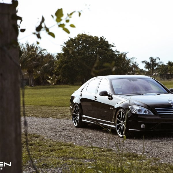 Custom 2006 Mercedes S Class | Images, Mods, Photos, Upgrades — CARiD ...