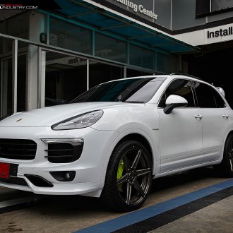 Custom Porsche Cayenne - Images, Mods, Photos, Upgrades | CARiD.com Gallery
