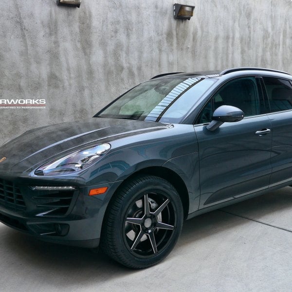 Custom Porsche Macan - Images, Mods, Photos, Upgrades | CARiD.com Gallery