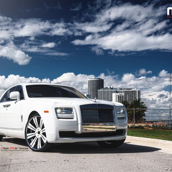 Custom Rolls Royce Ghost - Images, Mods, Photos, Upgrades | CARiD.com ...