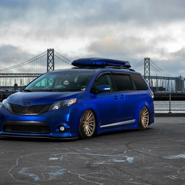 Custom 2018 Toyota Sienna - Images, Mods, Photos, Upgrades | CARiD.com Gallery