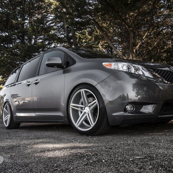 Custom Toyota Sienna - Images, Mods, Photos, Upgrades | CARiD.com Gallery